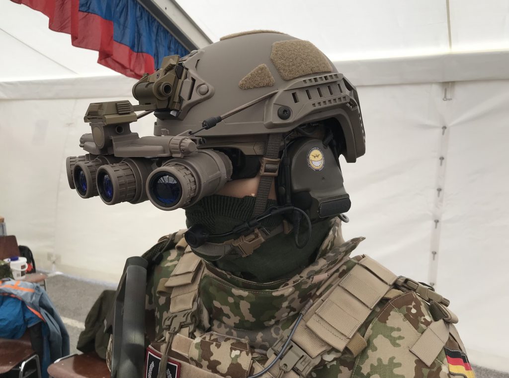 Trivium: Hexonia stellt neuen Polyethylenhelm aus deutscher Fertigung vor