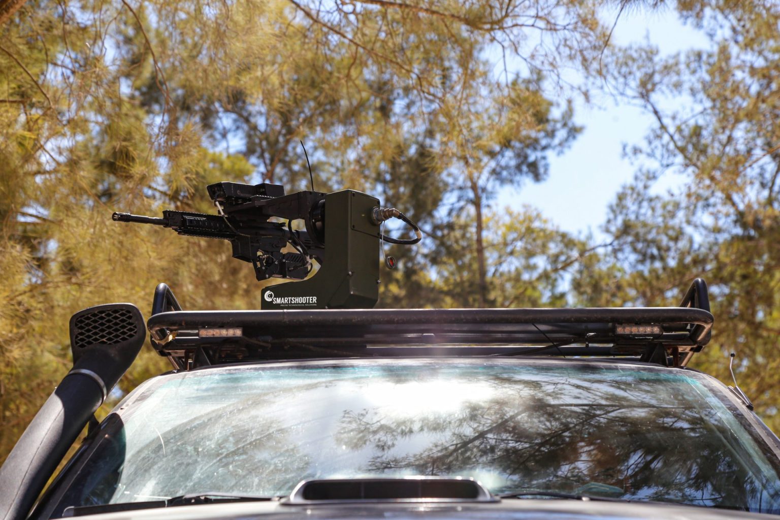 SMASH Hopper: Moderne Feldlafette und fernbedienbare Waffenstation in ...