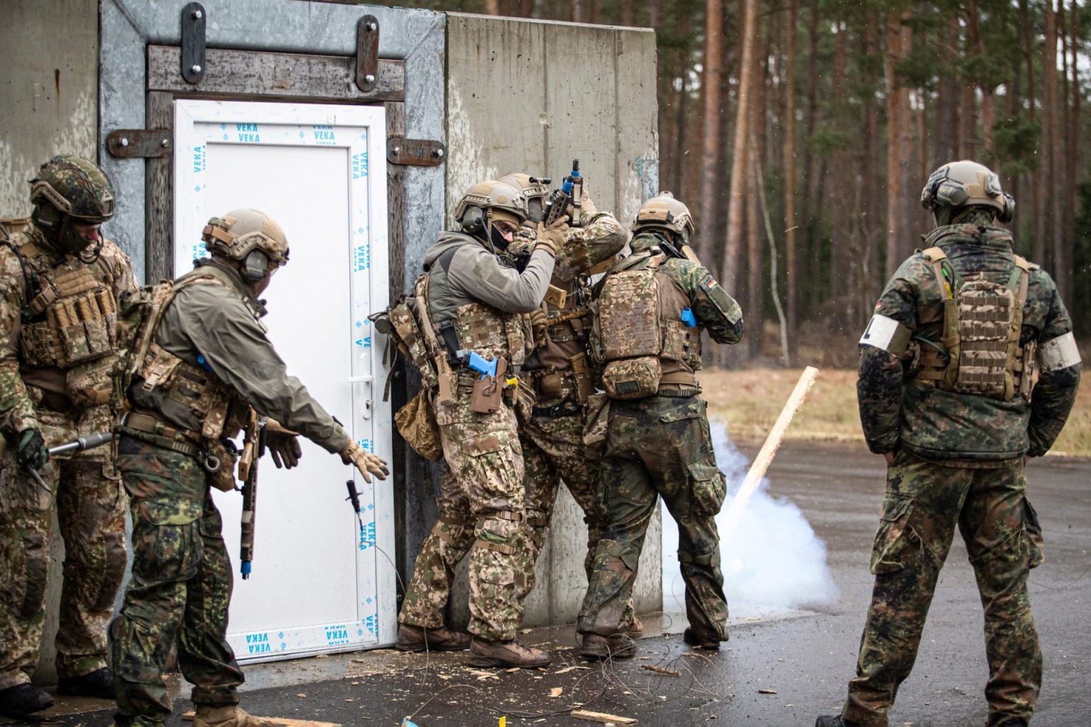 Kampfschwimmer in Klietz - KSM nutzt erstmals neue Breachinganlage des ...