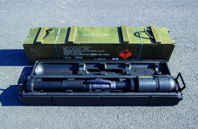 Handfeuerwaffen und Systeme zur Panzerabwehr