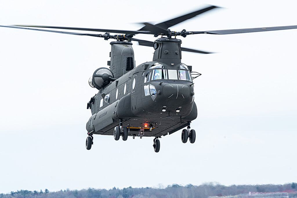 Erster Hubschrauber CH-47F Block II Chinook an die U.S. Army ausgeliefert